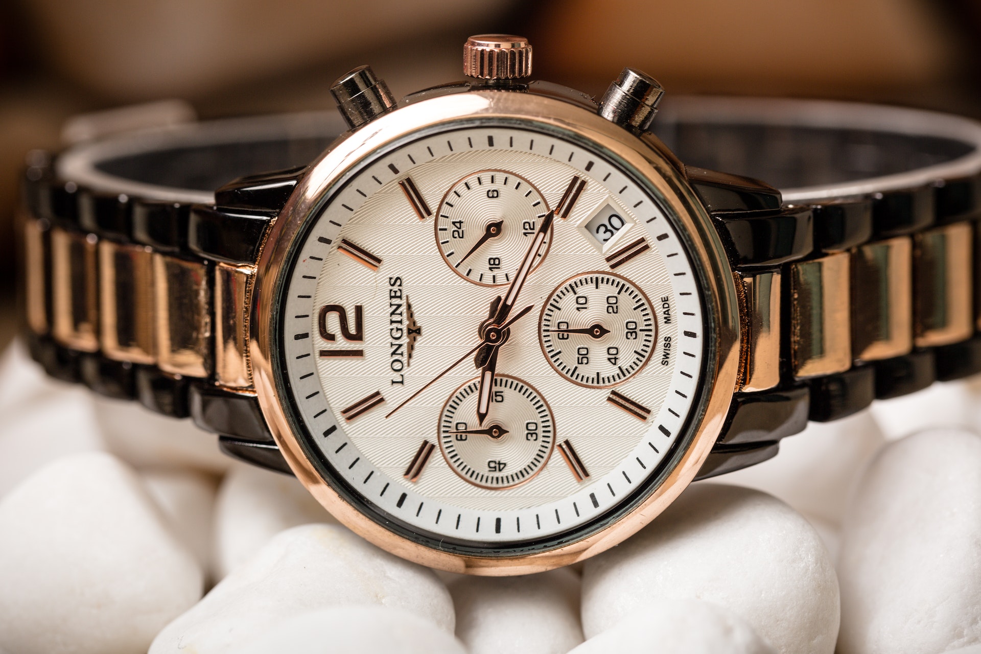 Conheça as 12 marcas de relógio de luxo mais cobiçadas do mundo ...